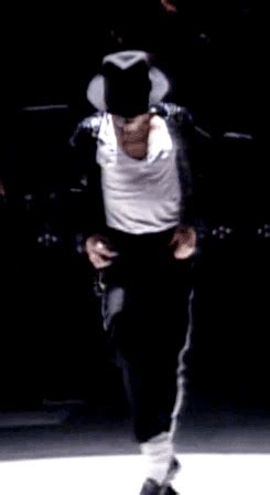 Michael Jackson Moonwalk GIFs | GIFDB.com