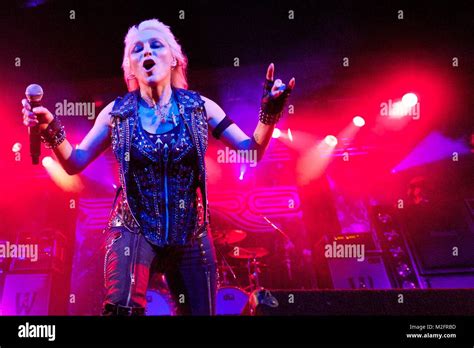 Doro Dorothee Pesch Deutsche Metal Sängerin Aus Düsseldorf Spielte