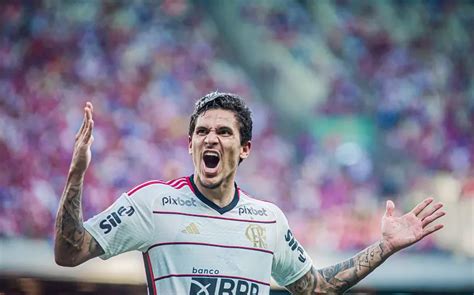 Flamengo Vence O América Mg E Iguala A Sua Pontuação Com O Líder
