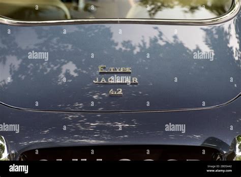 Series 15 E Type Jaguar Fixed Head Coupe Fhc Classic British Sports