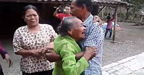 Mother And Son Reunited After 35 Years