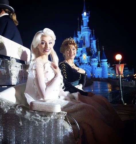 Elsa And Queen Anna Disney Princess Elsa Disney Face Characters
