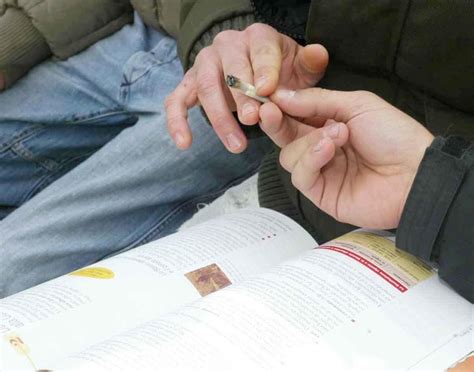 Dipendenza Dalle Droghe In Aumento Tra Gli Adolescenti