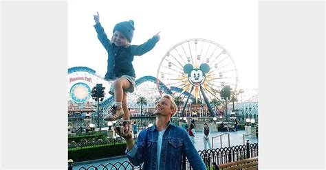 Dites Bonjour Aux Papas Les Plus Sexy De Disneyland Terrafemina