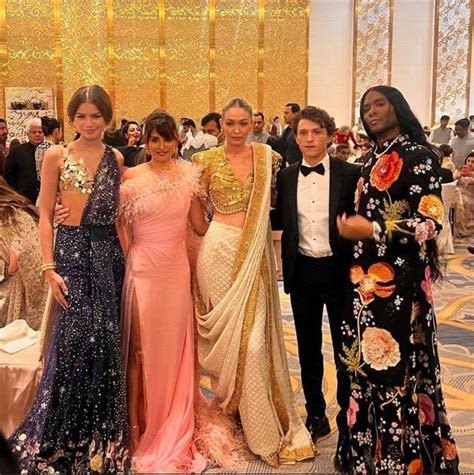 Hetvi On Twitter Nri Cousins Attending Desi Wedding Be Like