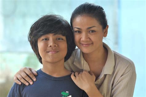 10 Film Ini Jadi Bukti Kualitas Akting Nirina Zubir Patut Diajungi Jempol