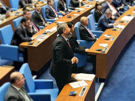 Днес е един изключително важен ден в българската политика Току що конституционните промени бяха