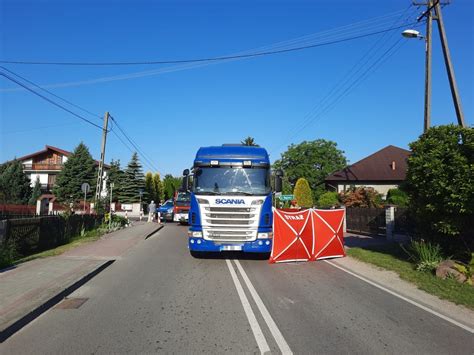 Bielcza Nie żyje rowerzystka potrącona przez ciężarówkę na drodze