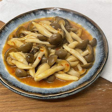 塩コショウで炒めるだけじゃもったいない。「しめじ」のおいしい食べ方