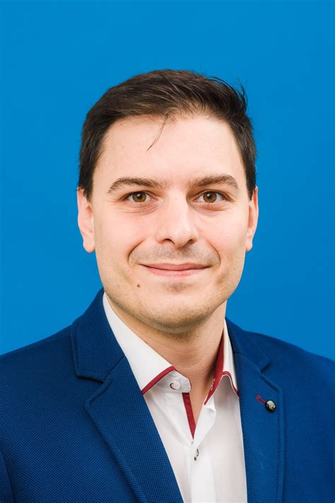 Доц д р Цветослав Георгиев дм ревматолог във Варна