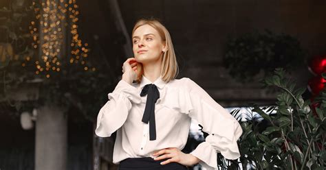 Офісний стиль як і з чим носити вузьку спідницю олівець взимку