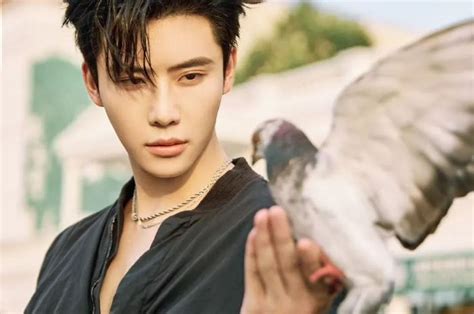 Profil Dan Umur Dai Gao Zheng Pemeran Qin Mo Yao Di Drama Forever Love