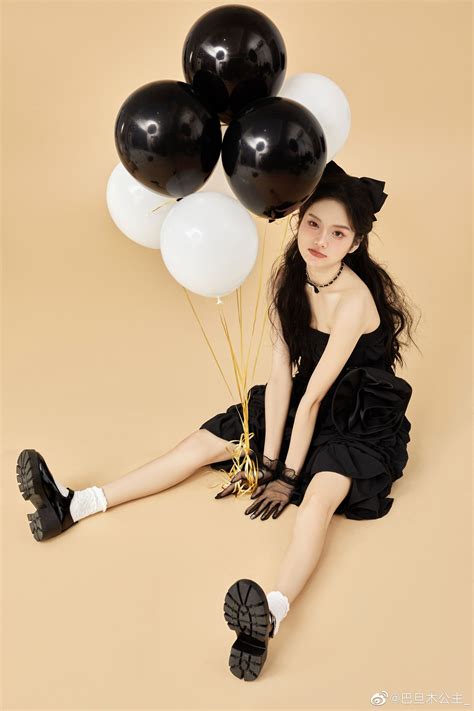 ปักพินโดย Mari ใน Photo Shootingm ในปี 2025 ไอเดียถ่ายภาพวันเกิด