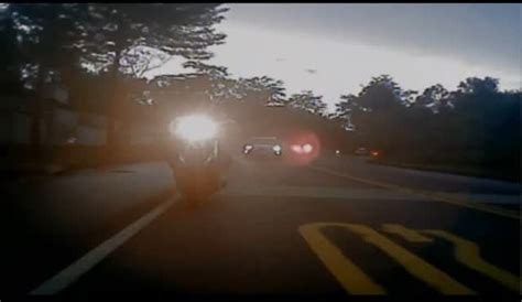 員警說他沒有逼停我的車 也沒有錄音到他辱罵我的部份 所以都沒辦法提告 還是謝謝幫我說話的情侶 也謝謝仁武澄觀派出所的員警一直安慰我 原諒我被嚇