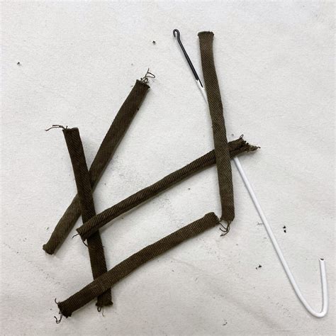 리리하우스ririhouse 서울 재봉틀 공방 🫒 다시 짧은 머리로 돌아가려고 미용실을 예약했는데 머리끈이 마음에 드네🤔 머리는 기르면 자르고싶고 자르면 기르고