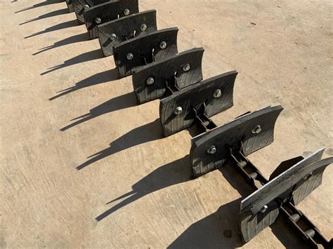 Combine Clean Grain Elevator Chain Agriculture BigIron
