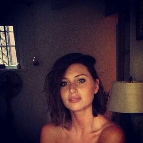 Pin Di 𝐓𝐎𝐔𝐋𝐎𝐔𝐒𝐄 Su Vittoria Jordan Nel 2024