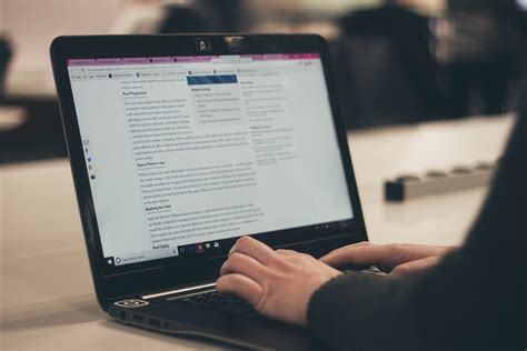 Англи хэл дээр эсээ бичихэд туслах сайтууд Tomyo