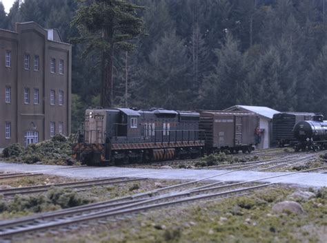 Model Railroader Photo Of The Day Switching Cars On The Timesaver Trains