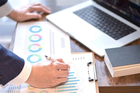 経理部門のdxはなぜ重要？経理がdxをおこなう重要性（メリット）と具体的な方法 Systembox会計お役立ちコラム