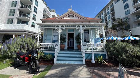 Top Gun House Yes Its Real Yes Theres Pie Yes You Must Go