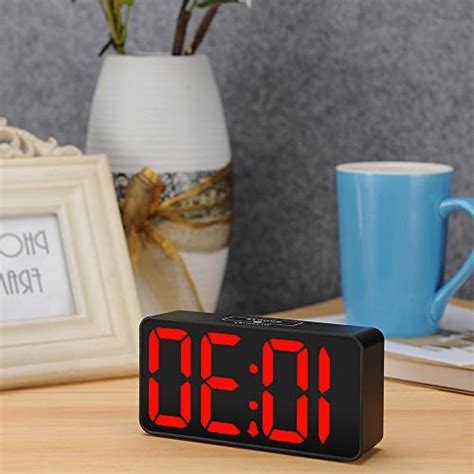 Dreamsky Compact Digital Alarm Clock With Usb Port