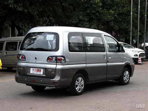 图2014款风行菱智V3 网易汽车