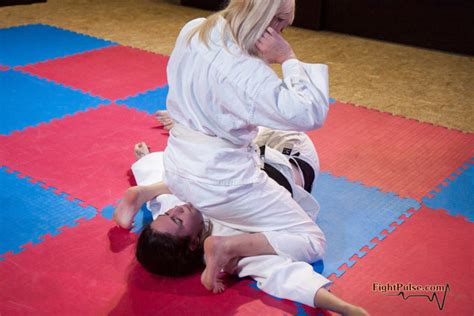 Axa Xena Fightpulse Fw 41 Axa Jay Vs Xena 8554 Fci Womens Wrestling Magazine
