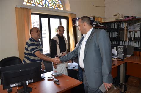مدير عام المواصفات والمقاييس يطلع على مستوى الأنضباط الوظيفي بفرعي