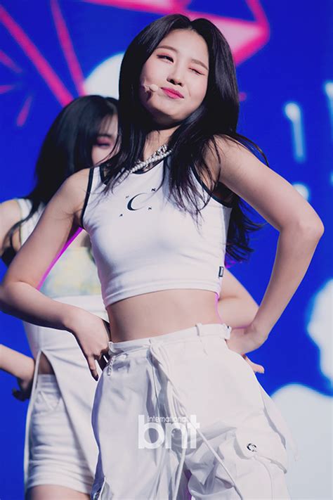 Bnt포토 에버글로우 시현 러블리 윙크