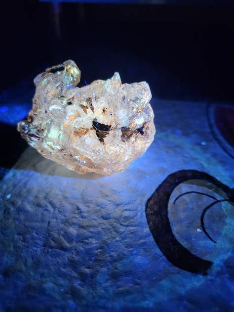 Quartz W Petroleum Inclusion Unreal Terminations Available For 40 1 Quartz W Petroleum Inclusion Unreal Terminations Available For 40 1