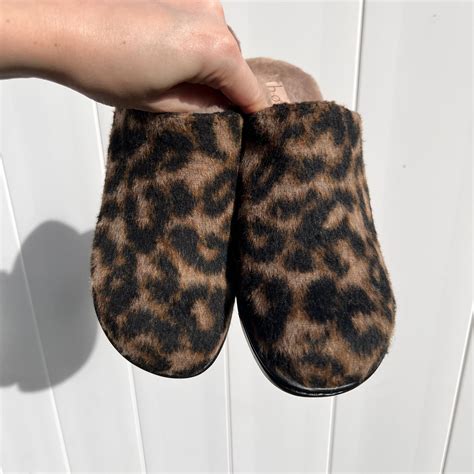 Fuzzy Cheetah Print Furry Clogs By Boc Size 7 Like New Excellent