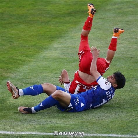 تصاویر فریم به فریم با اجرای فن زیبا کشتی در دربی تهران بمب پرسپولیس ضربه فنی شد خبرورزشی