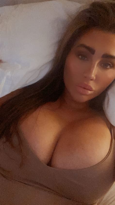 Lauren Goodger Shows Off Her Curves In Nude Crop Top And Leggings After