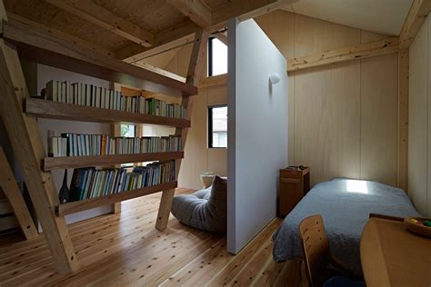 Angular Tree Like Columns Form Structure Of Kensuke Watanabe S Y House