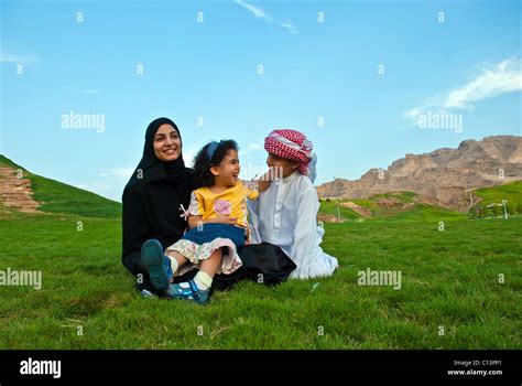 Arabische familie Fotos und Bildmaterial in hoher Auflösung Alamy
