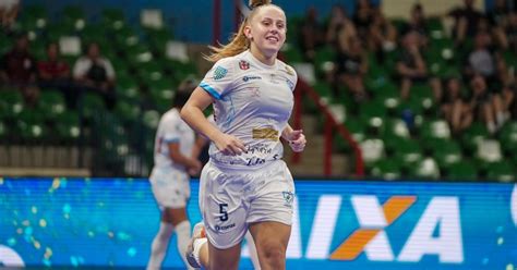 Encantadense é Convocada Para A Seleção Brasileira Sub 20 De Futsal