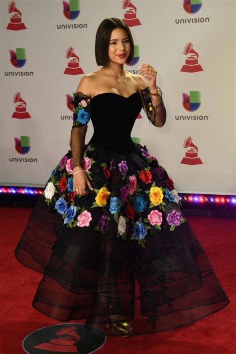 Ángela Aguilar Encanta Con Sus Vestidos En Los Latin Grammy