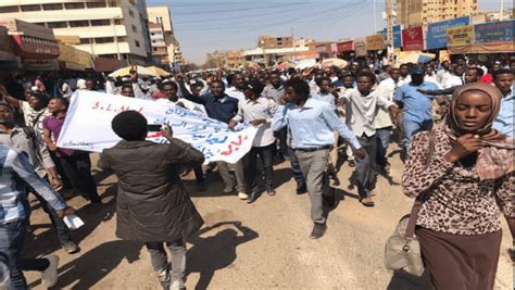 السودان إطلاق سراح صحافيين اعتقلوا أثناء الاحتجاجات