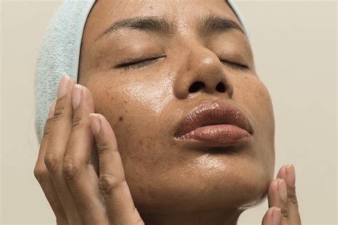 Does Oily Skin Need Moisturizer Yes Heres Why Dr Dennis Gross