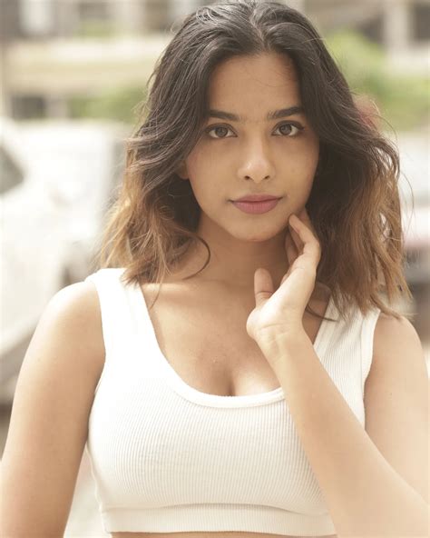 Aurora Sinclair Theaurorasinclair • Instagram Photos And Videos