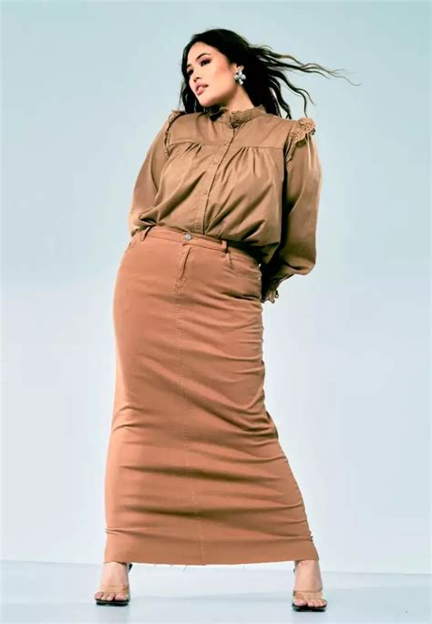 Buy Curva Fabulous Zalia Denim Long Skirt Online Zalora Malaysia