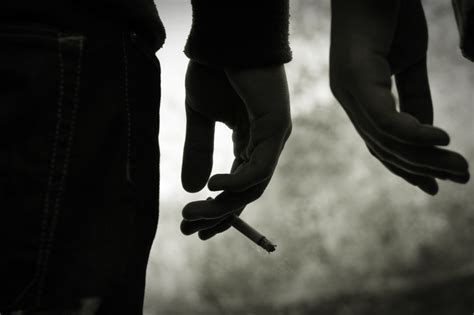 Clínica Reviver Dependência Química Sintomas Tratamentos E Causas