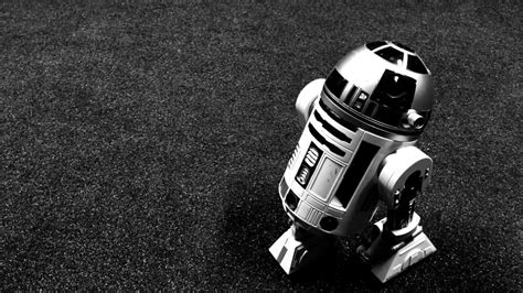 Adafruit Feather Bluetooth Controlled R2d2 « Adafruit Industries