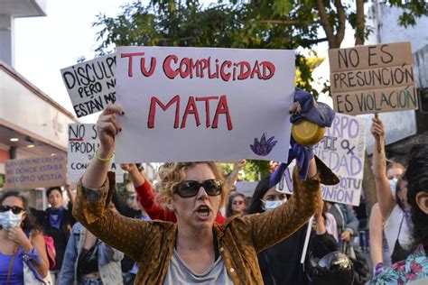 Colectivo De Profesoras Denuncia “impunidad” En Casos De Abuso Y Acoso
