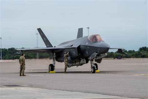 30 Billion F 35 Deal Will See Prices Rise Deliveries Dip Air