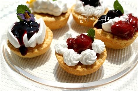 생크림장식 미니 크림치즈 타르트