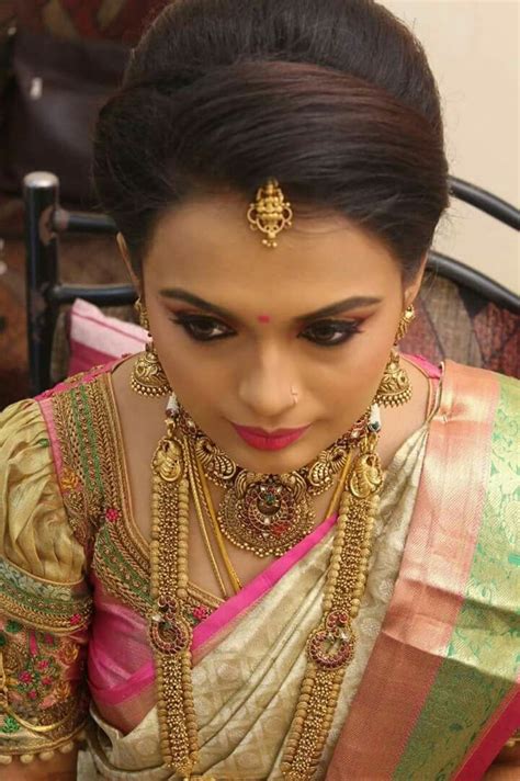 Bridal Hairstyles For Saree Front Spacotin
