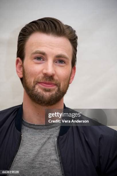 Chris Evans Ted Photos And Premium High Res Pictures Getty Images