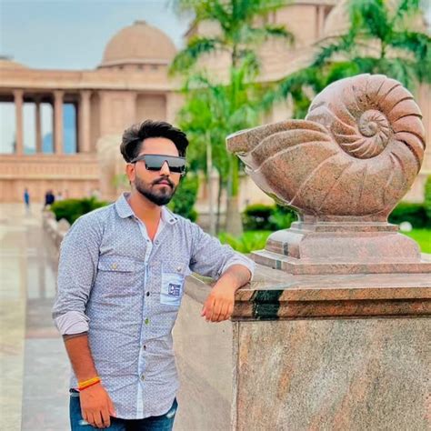 लक्की लोहियाँ ♥︎ Luckygujjarofficial • Threads Say More